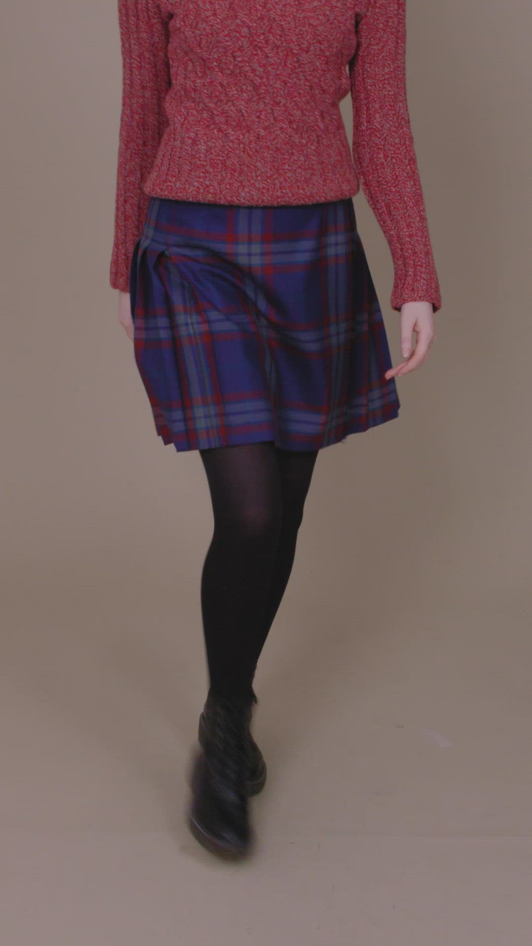 Claragh Loop 100% Worsted Wool Short Kilt – OND O'Neil of Dublin Claragh Loop 100% Worsted Wool Short Kilt – OND O'Neil of Dublin